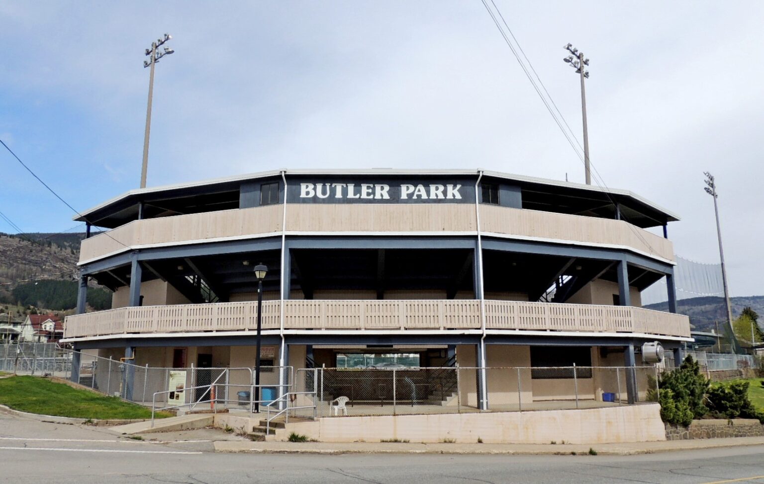 Butler Park to get new lights before 2022 season – TheDugout.ca